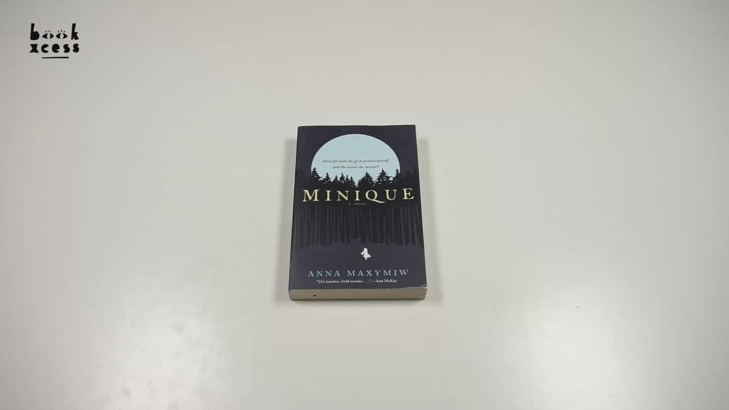 Minique – BookXcess